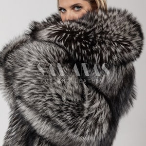 Luxury Silver Fox Jacket With Huge Lavish Collar,jacket With Whole Skins,fur Jacket Set With Fox ...