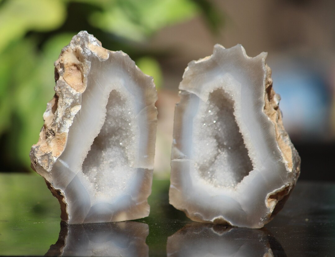 Grey Onyx Natural Crystal Geode Cave Home Decor Crystal Healing Power ...