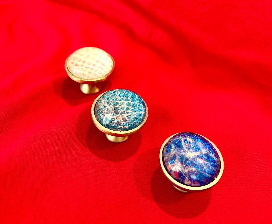 Sparkly Snake Skin Knobs: Colorful Reptile Cabinet Hardware - Etsy