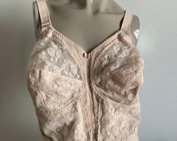 Triola Beige Lacy Bullet Bra Longline Corset 1960s Mad Men