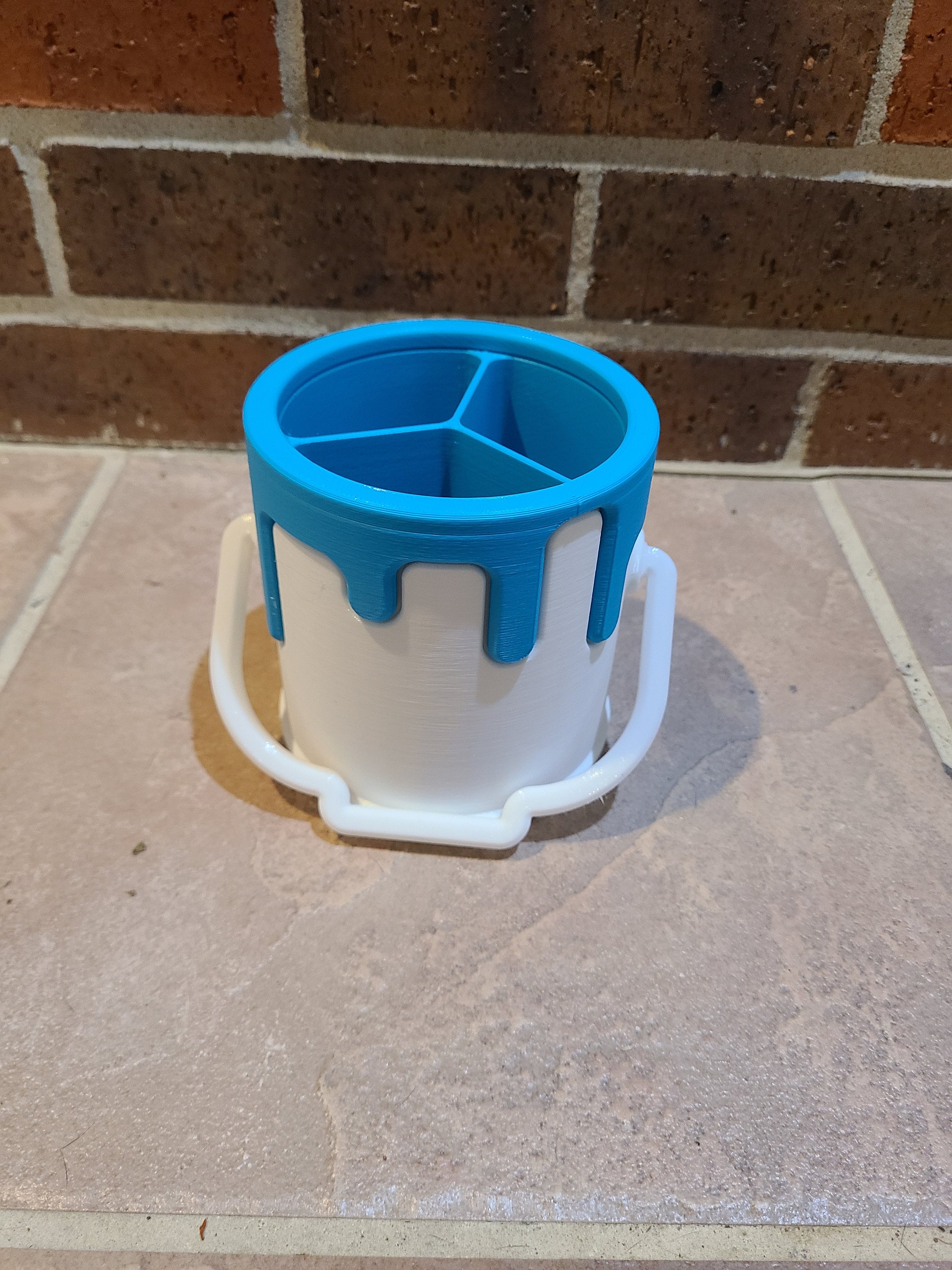 3d-printed Drippy Bucket Pencil Holder - Etsy Canada