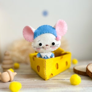 Cheese Party: Felt Pattern for Adorable Mouse and Cheese Duo Create ...