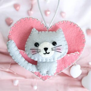 Felt Cat in Heart Ornament Pattern: Easy Hand-sewn DIY (PDF Pattern) - Etsy