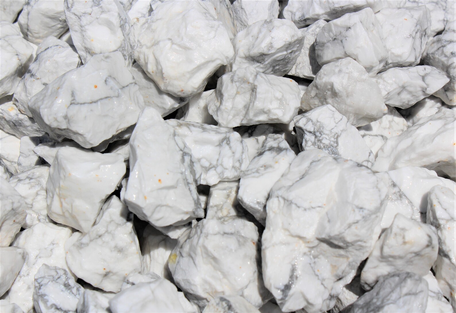 White Howlite Rough Natural Stones: Choose Ounces or Lb Bulk - Etsy