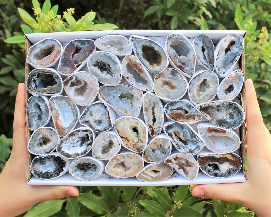 Small Oco Agate Geodes Box (30 - 40 Pieces) Natural Crystal Druzy ...