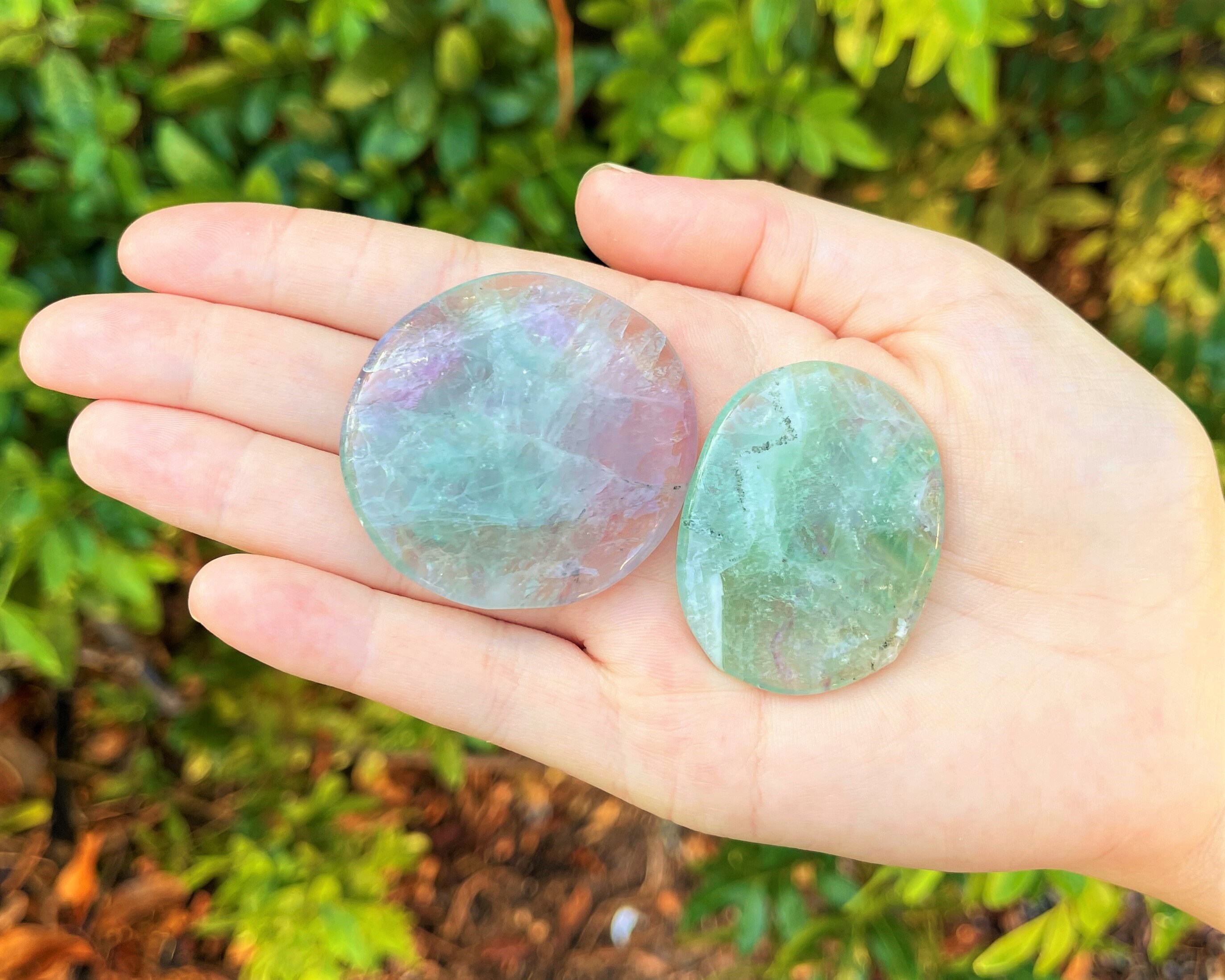 Fluorite Palm Stone: Medium Size, Stone Shape Oval (Smooth Polished ...