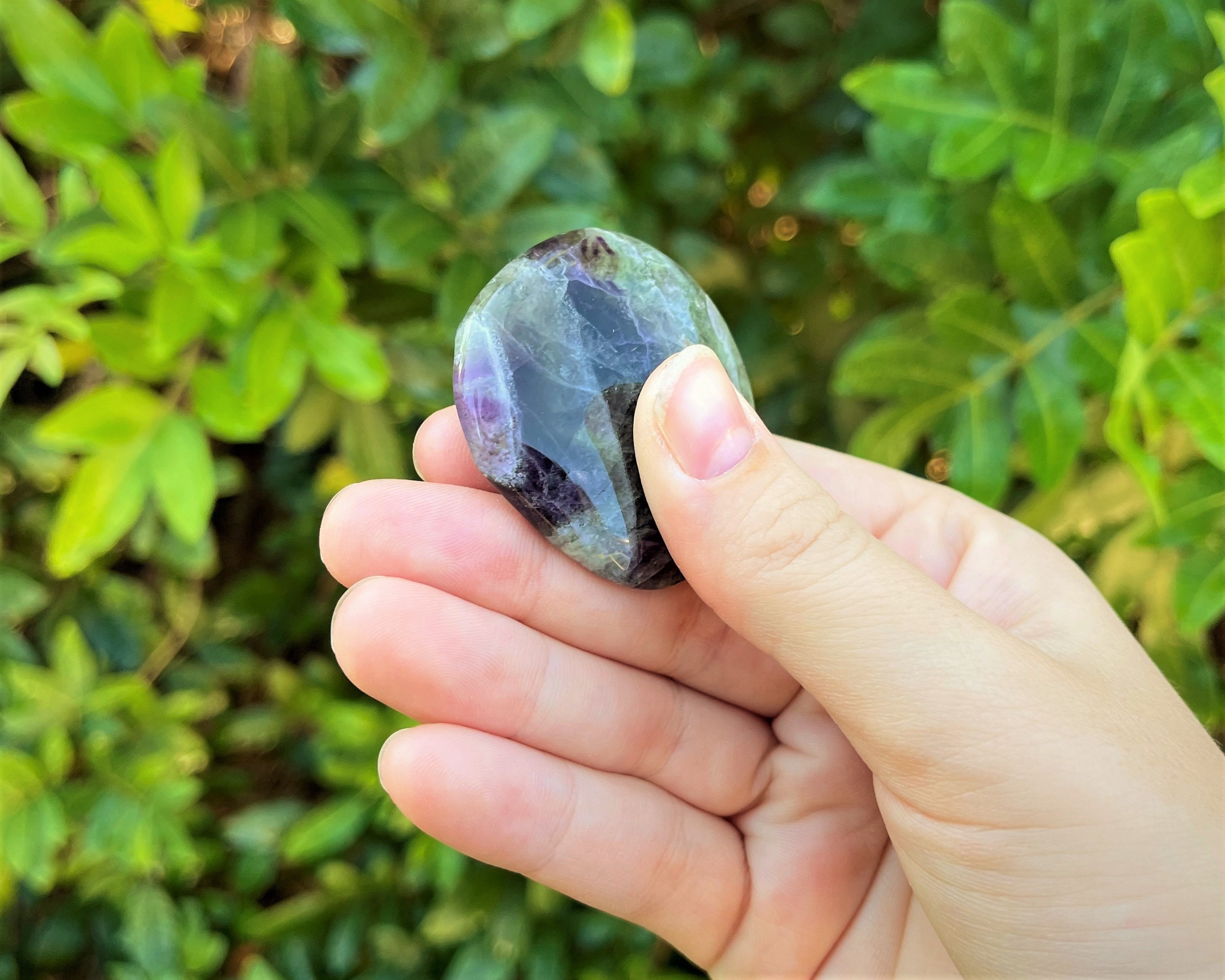 Fluorite Palm Stone: Medium Size, Stone Shape Oval (Smooth Polished ...