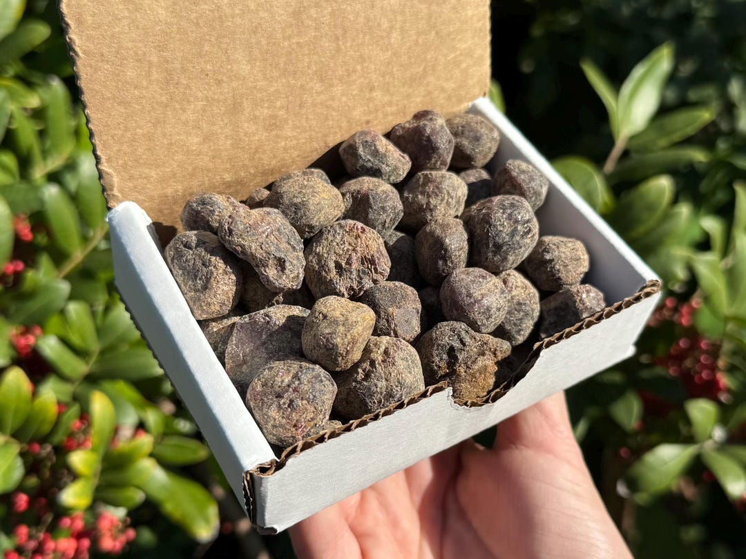Red Garnet Rough Natural Stones Gift Box 1/2 Lb Lot ('A' Grade Raw ...