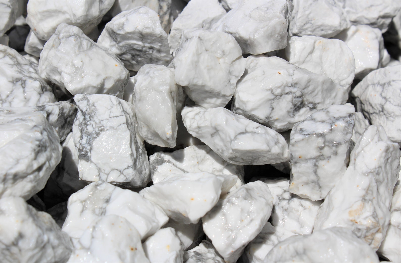 White Howlite Rough Natural Stones: Choose Ounces or Lb Bulk - Etsy