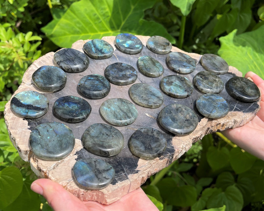 Labradorite Palm Stone: Medium Size, Stone Shape Oval (smooth Polished ...