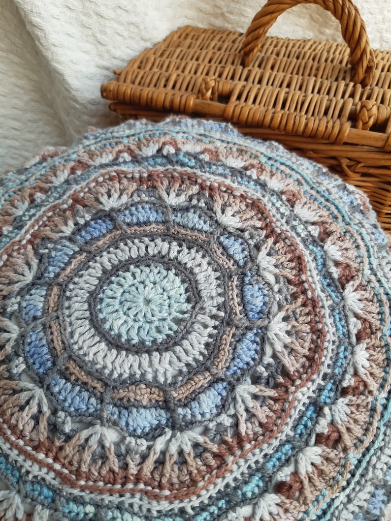 Floral Crochet Pillow Cover Pattern | Mandala Cushion (PDF Pattern) - Etsy