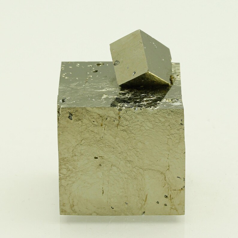 Navajún Pyrite Cube Spain 116g — Collector Geometric Specimen, Golden ...