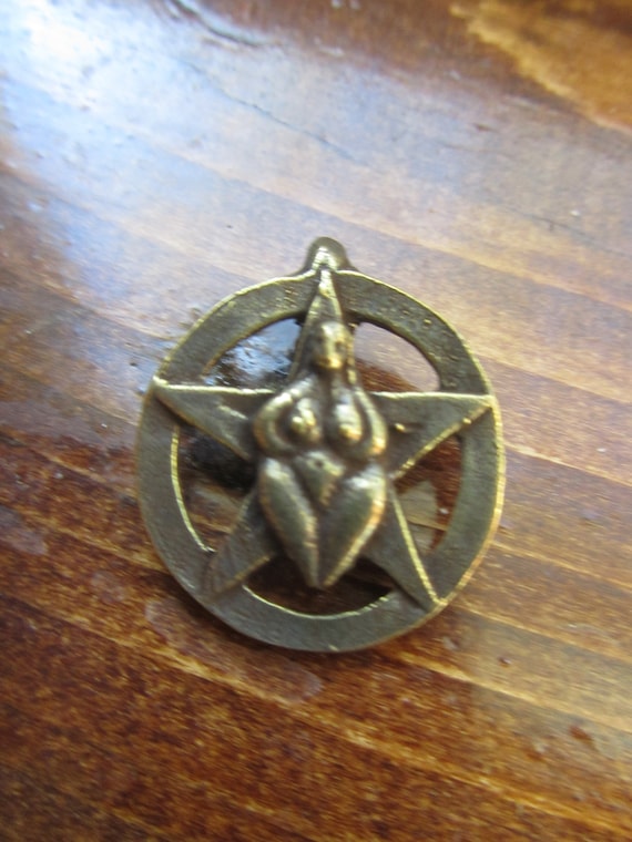 Big vintage gold pentagram - Gem