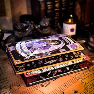 The Spirit Bares Its Teeth HAND-PAINTED EDGES - Sprayed Book Edges ...