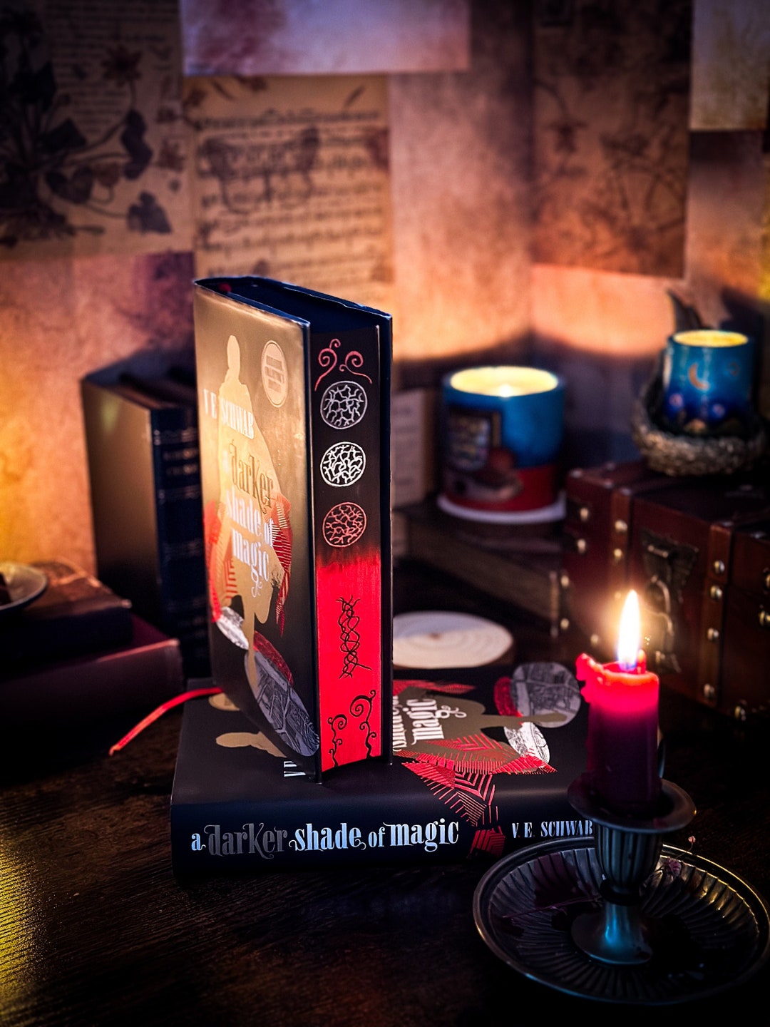 A Darker Shade of Magic HAND-PAINTED EDGES V.E Schwab Books Sprayed ...