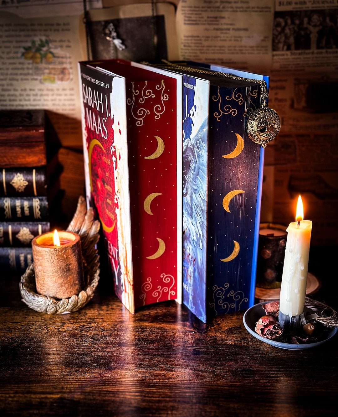 CRESCENT CITY Hand-painted Book Edges Sarah J Maas Earth and Blood ...