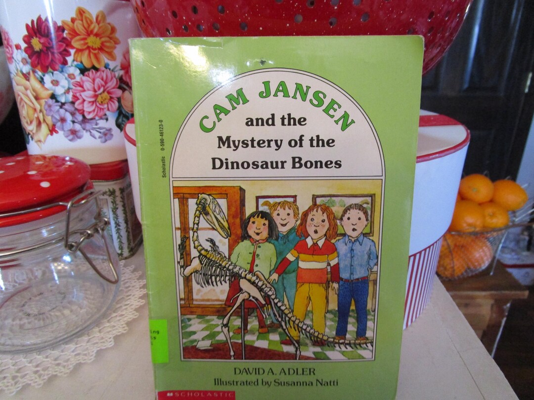 1992 Cam Jansen and the Mystery of the Dinosaur Bones by David A Adler ...