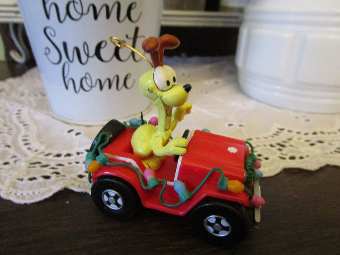 1983 Odie in Car United Feature Syndicate Inc Enesco Corporation ...