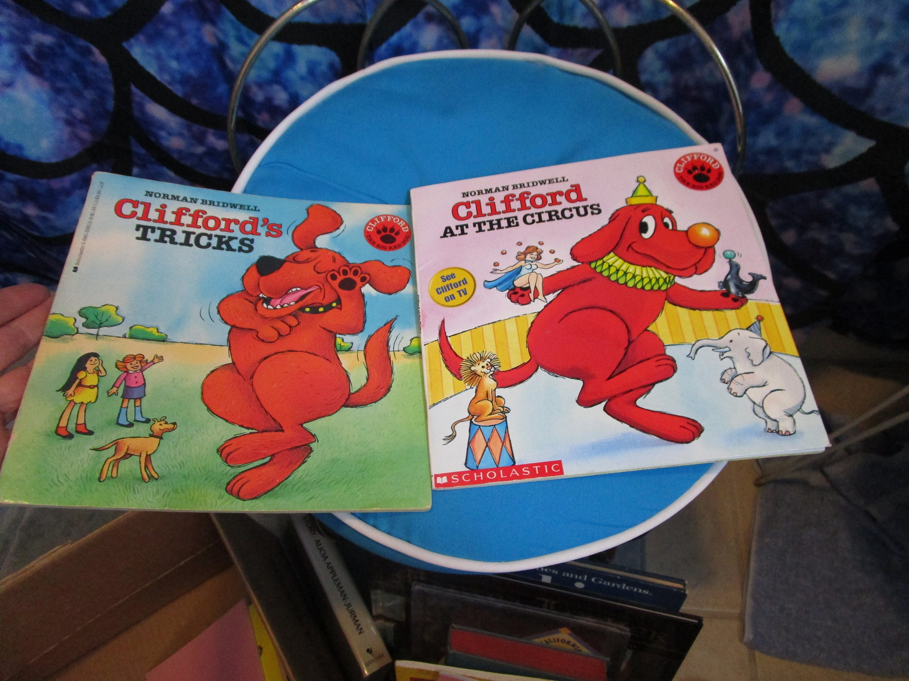 1968 and 1985 Lot of 2 Clifford the Big Red Dog by Norman - Etsy