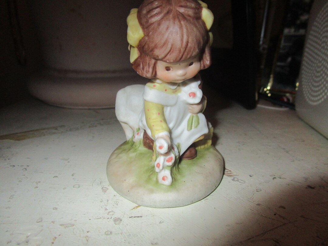 1984 Hallmark Abby Gentle Helping of Love Figurine Girl, Flowers and ...