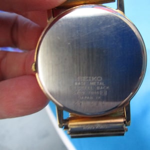 Vintage Mens Seiko Quartz Wrist Watch Base Metal St Steel Back Japan ...