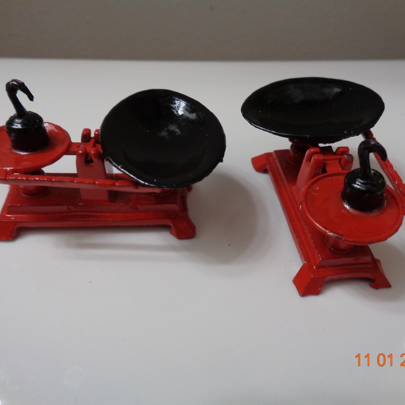 Vintage Metal Scale - Etsy