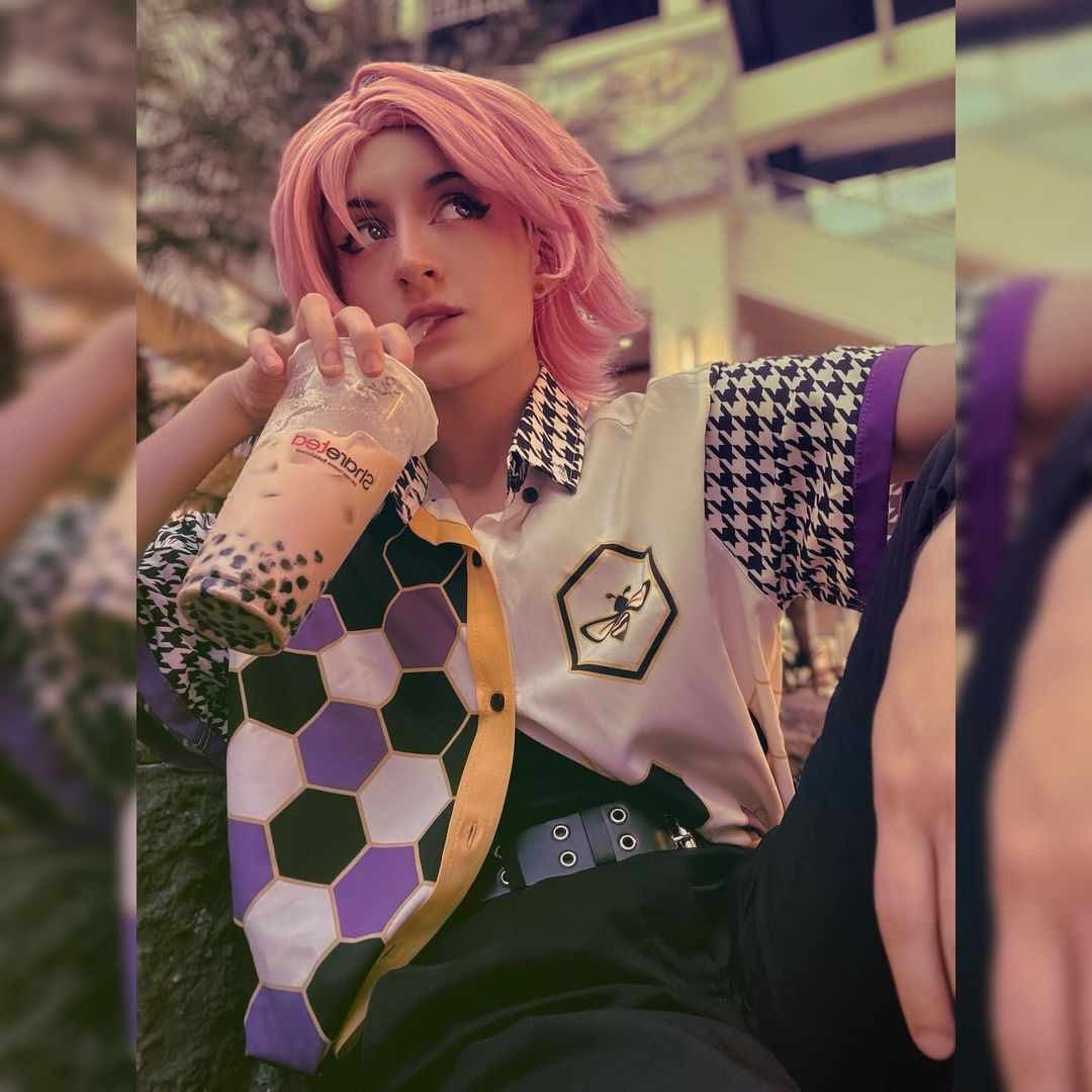 Crazy Bee Button-up (made-to-order) - Etsy