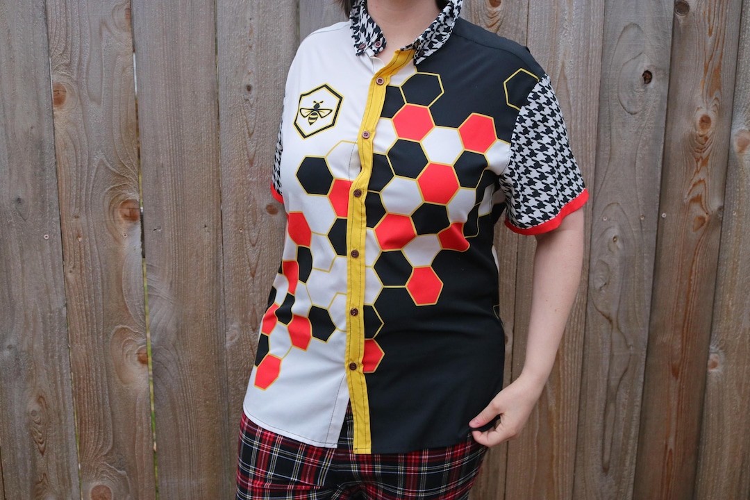 Crazy Bee Button-up (made-to-order) - Etsy