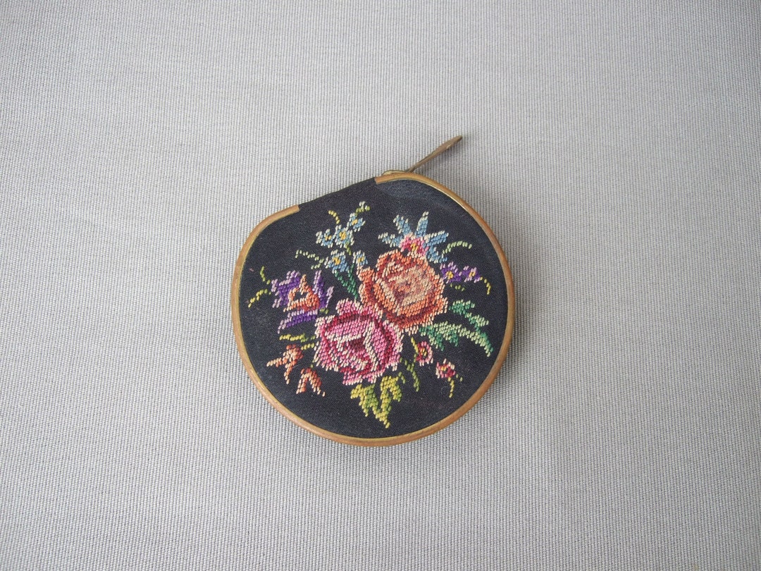Powder Compact Black Embroidered Petit Point Embroidery Fabric Rose Mid ...