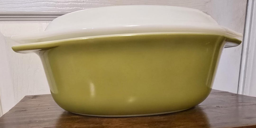 Pyrex Ovenware. Olive Green 1.5 Qt. Vintage Pyrex Serving Bowl - Etsy