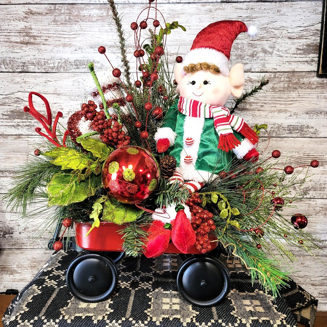 Red Wagon Christmas Elf Center Piece. - Etsy