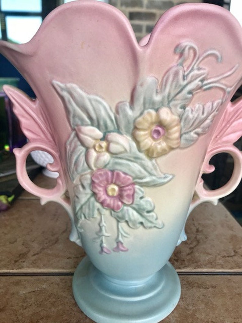 Vintage HULL Pottery WILDFLOWER VASE with Original Sticker | Etsy Vintage HULL Pottery WILDFLOWER VASE with Original Sticker | Etsy