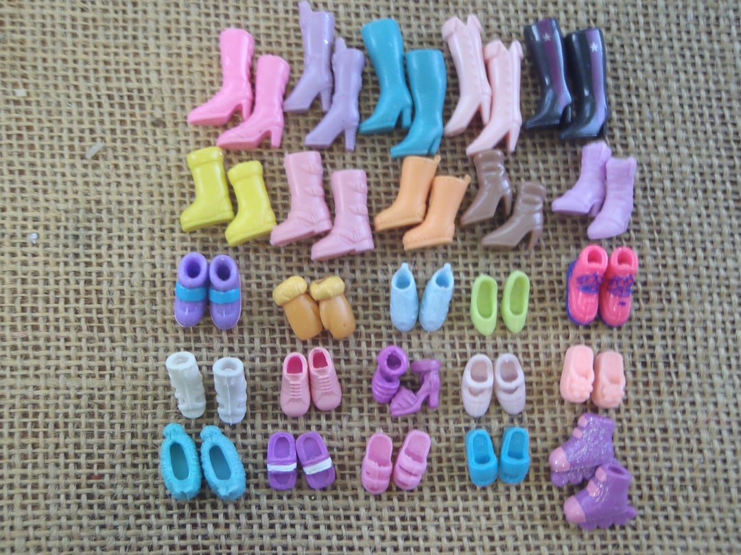 Vintage Polly Pocket Doll Shoes Lot of 25 Pairs Roller Skates Slippers ...