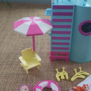 Vintage Polly Pocket Splashin' Fashion Lifeguard Tower Lea Set Color ...