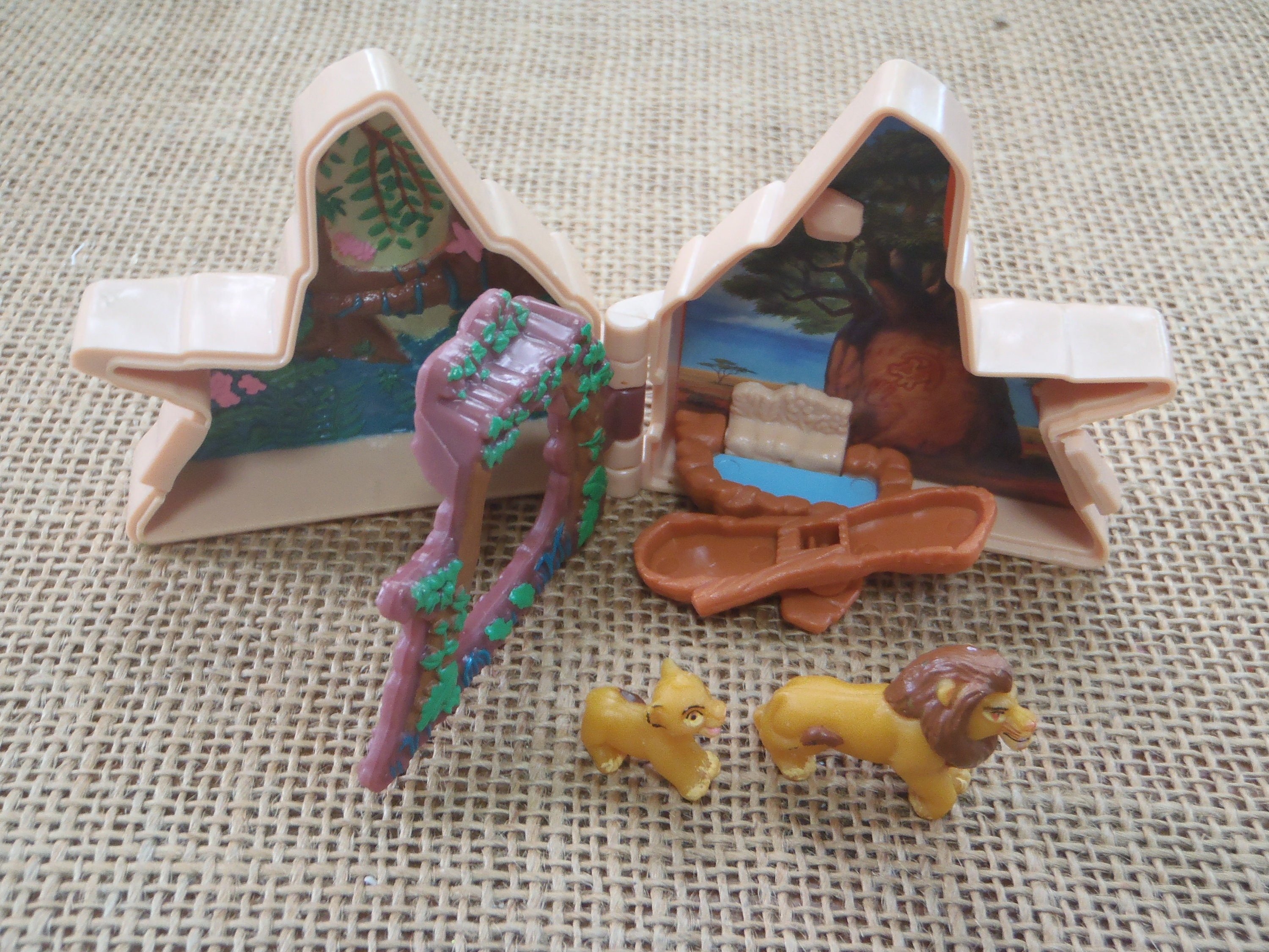 Lion King Pride Rock Toy