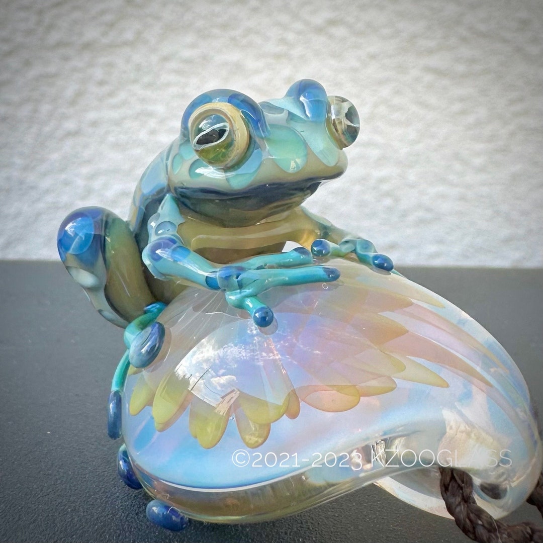Blue Polka-dots Frog on a Flower Drop Pendant Borosilicate - Etsy