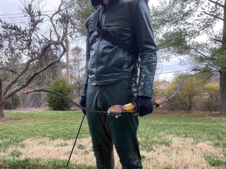 Green Arrow bow season 1/8 | Etsy