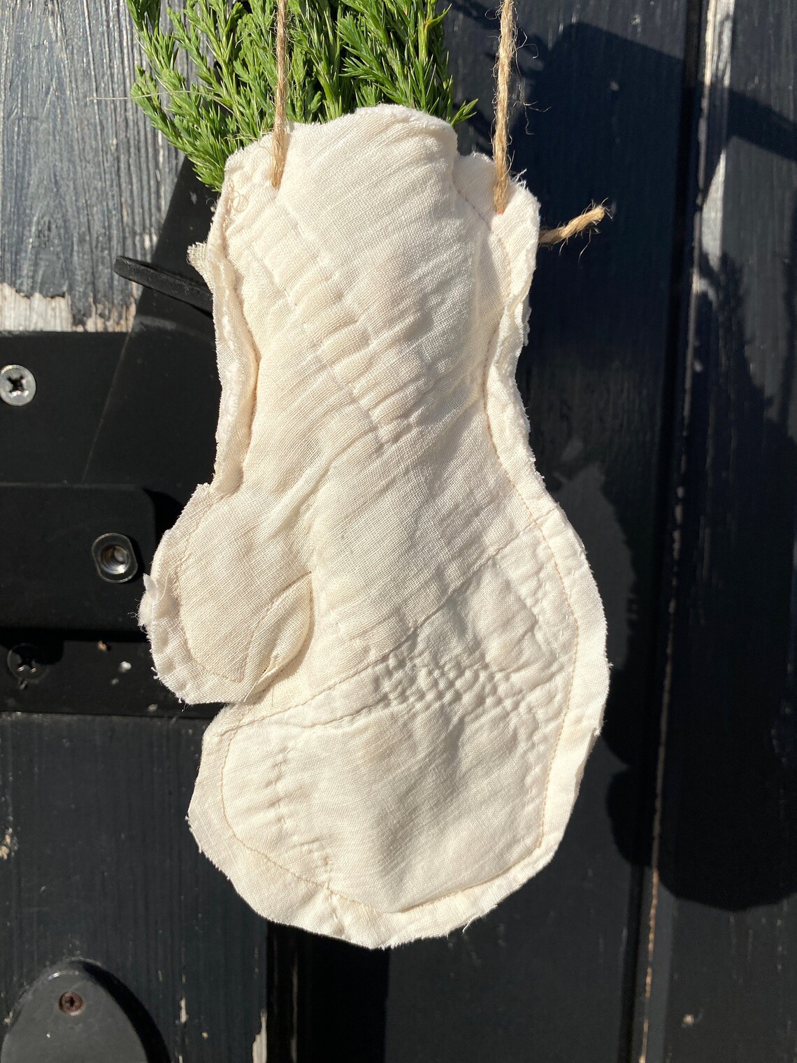 M Antique Quilt & Lace Christmas Hanging Mitten Pocket Farmhouse Bowl ...