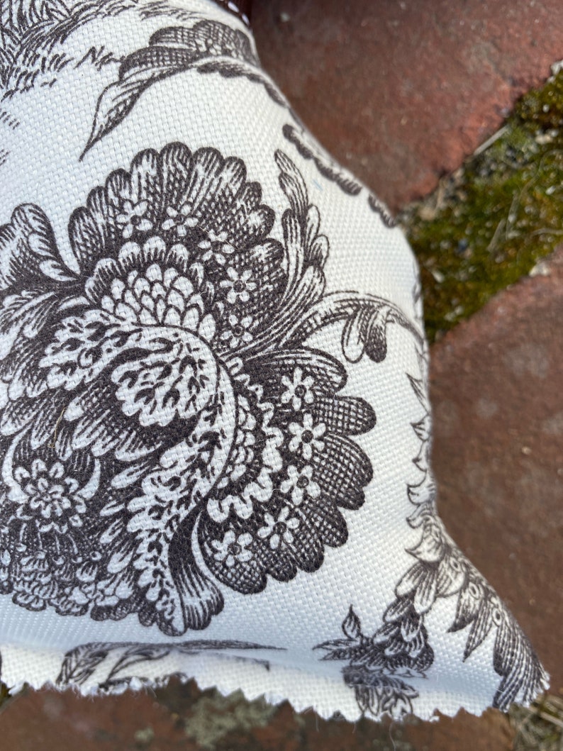 9 Farmhouse Vintage Toile Bunnies, Shabby Chic Bunny Rabbit, French ...