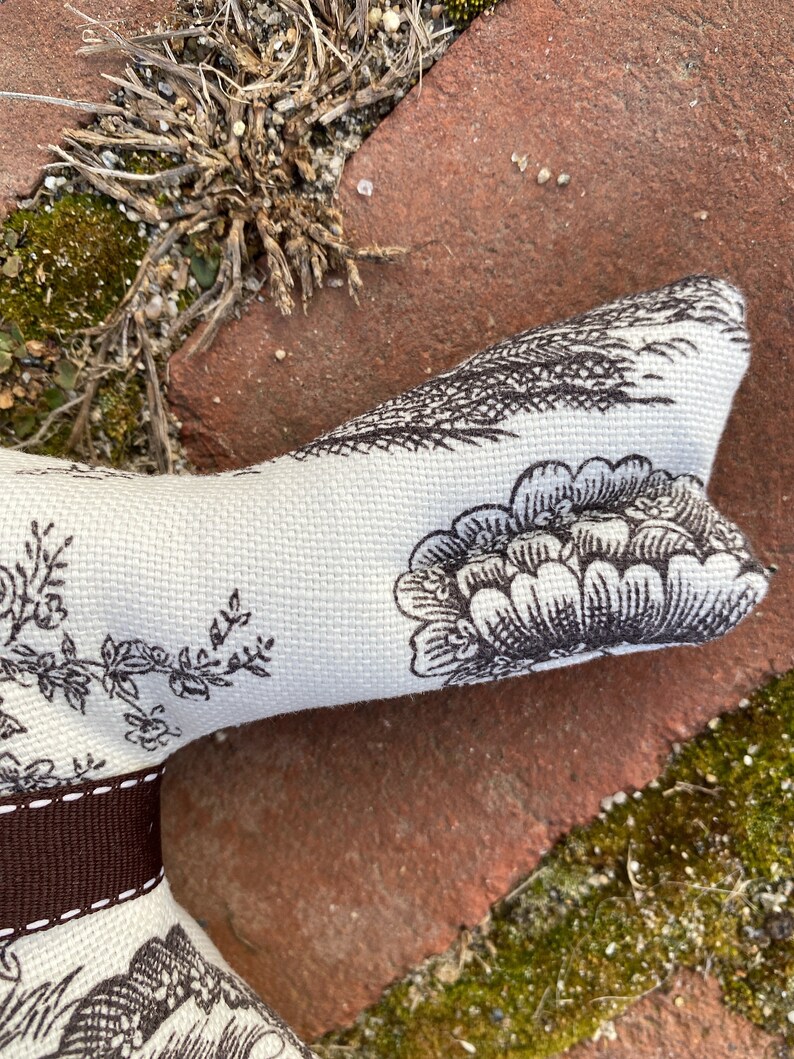 9 Farmhouse Vintage Toile Bunnies, Shabby Chic Bunny Rabbit, French ...