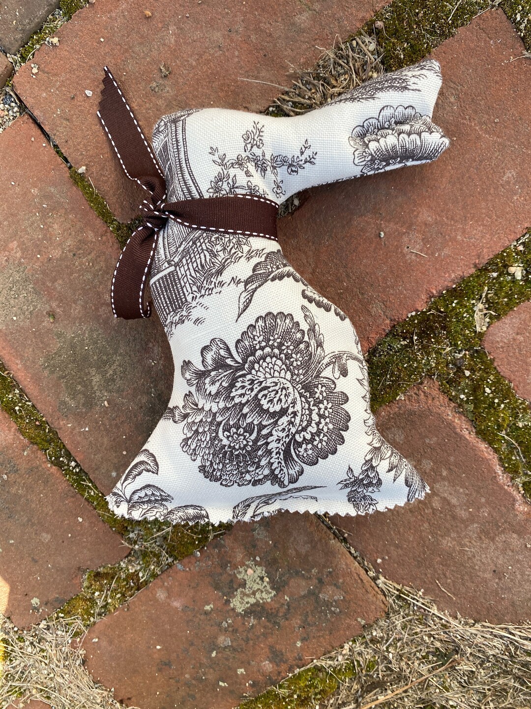 9" Farmhouse Vintage Toile Bunnies, Shabby Chic Bunny Rabbit, French ...