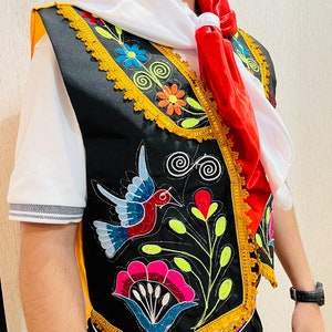 Huaylarsh Costume for Man Size L Traditional Peruvian Clothing, Huaylas ...
