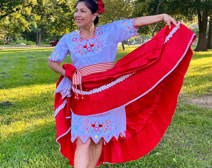 Typical Costume MEDIUM Red/ Peruvian Dance Costume "marinera Nortena ...