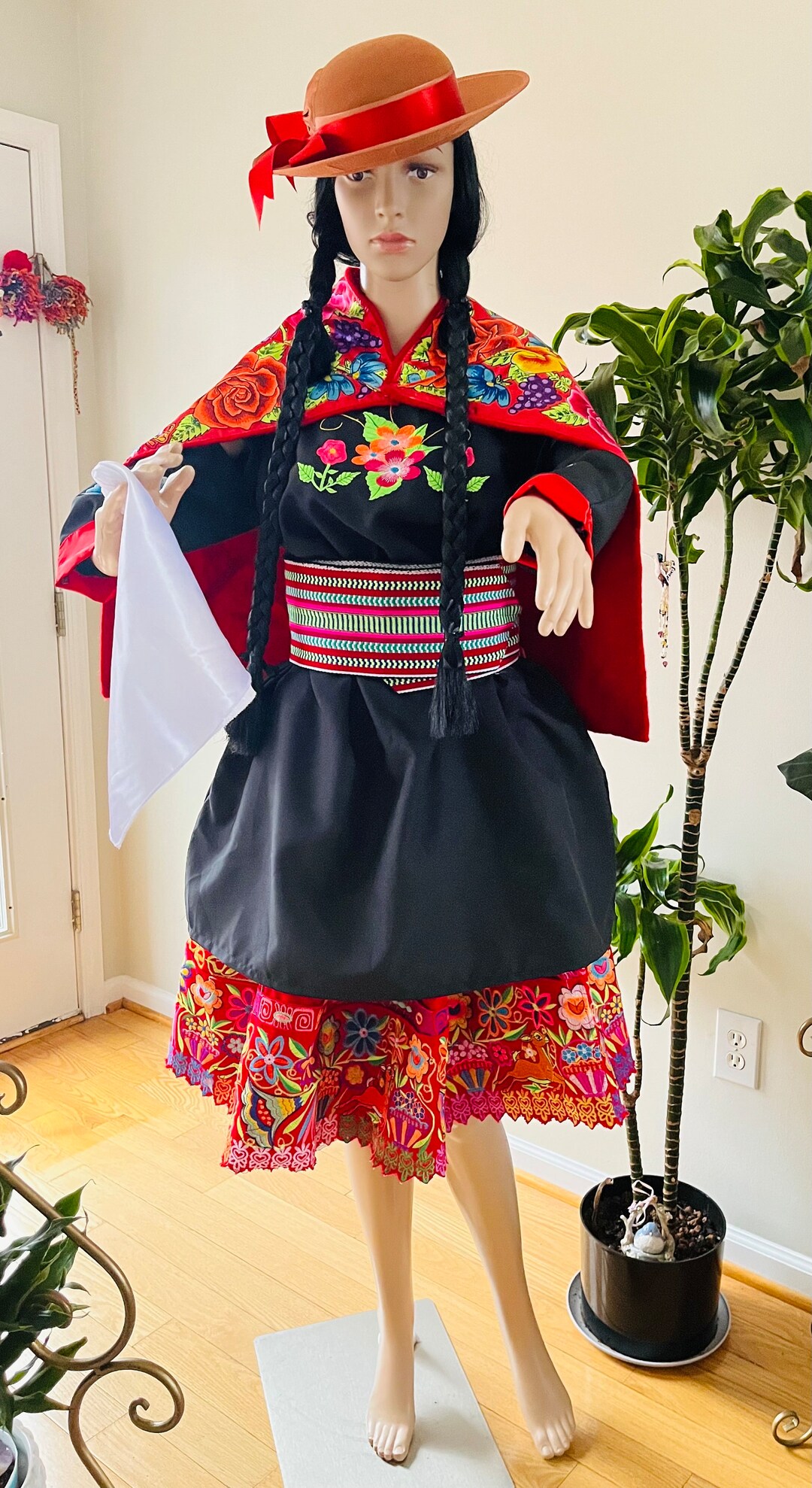 Traditional Peruvian Clothing for Adults, huaylarsh Typical Costume of ...