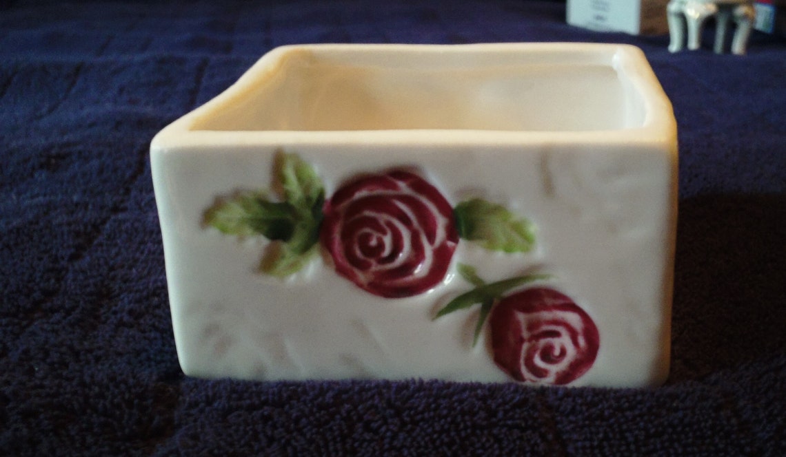 Vintage Beautiful Red Roses Pottery Porcelain Trinket Jewelry Box - Etsy