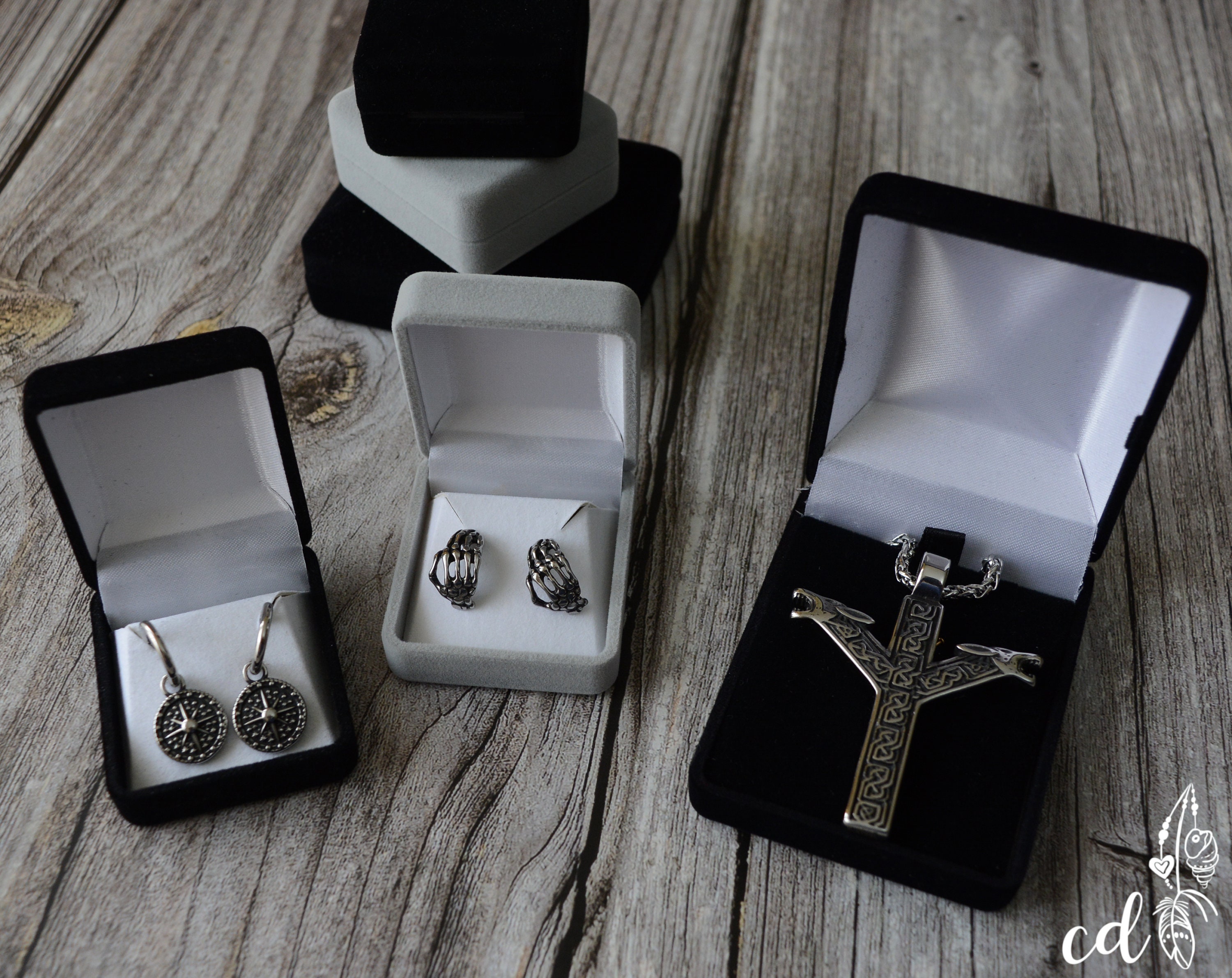 Stainless steel skull earrings. Small smiling skull earrings | Etsy