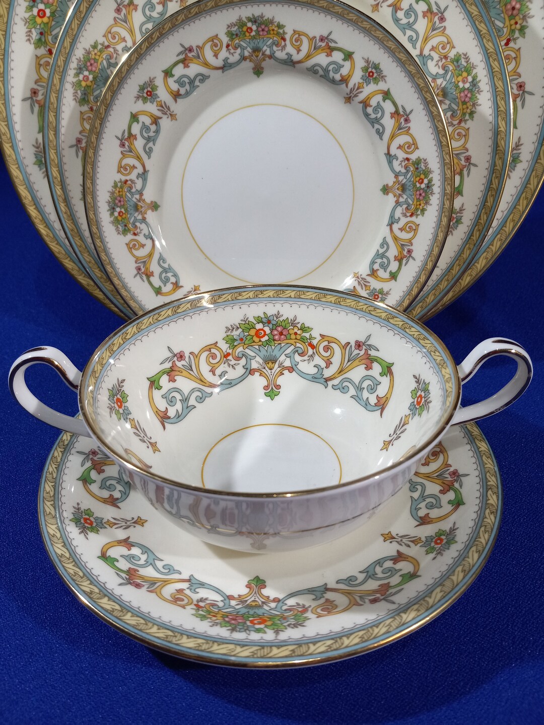 5 Piece Place Setting Henley (smooth, Gold Trim, Green Backstamp) by ...