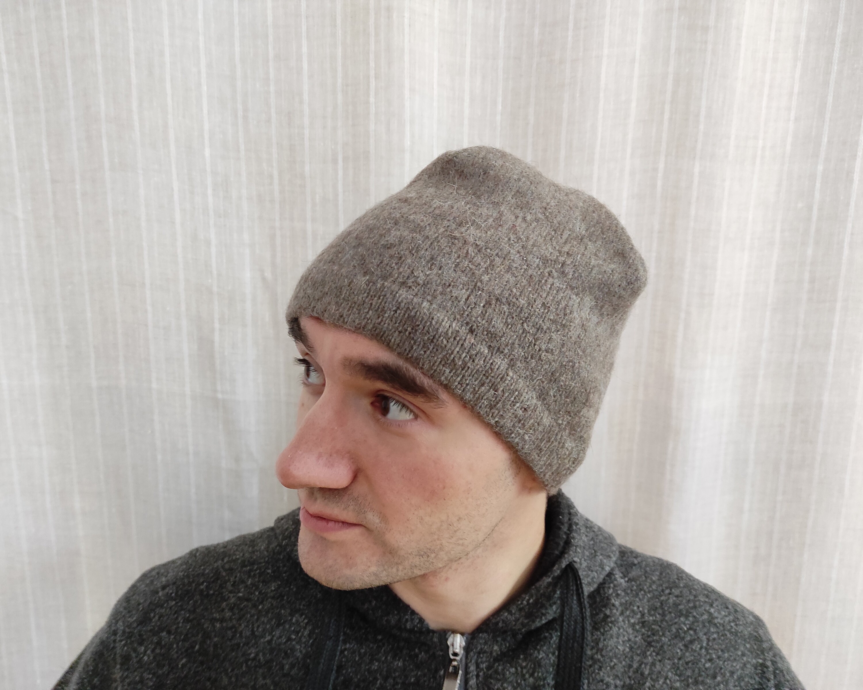 Gebreide wollen muts / Minimalistische muts / Gebreide unisex hoed ...