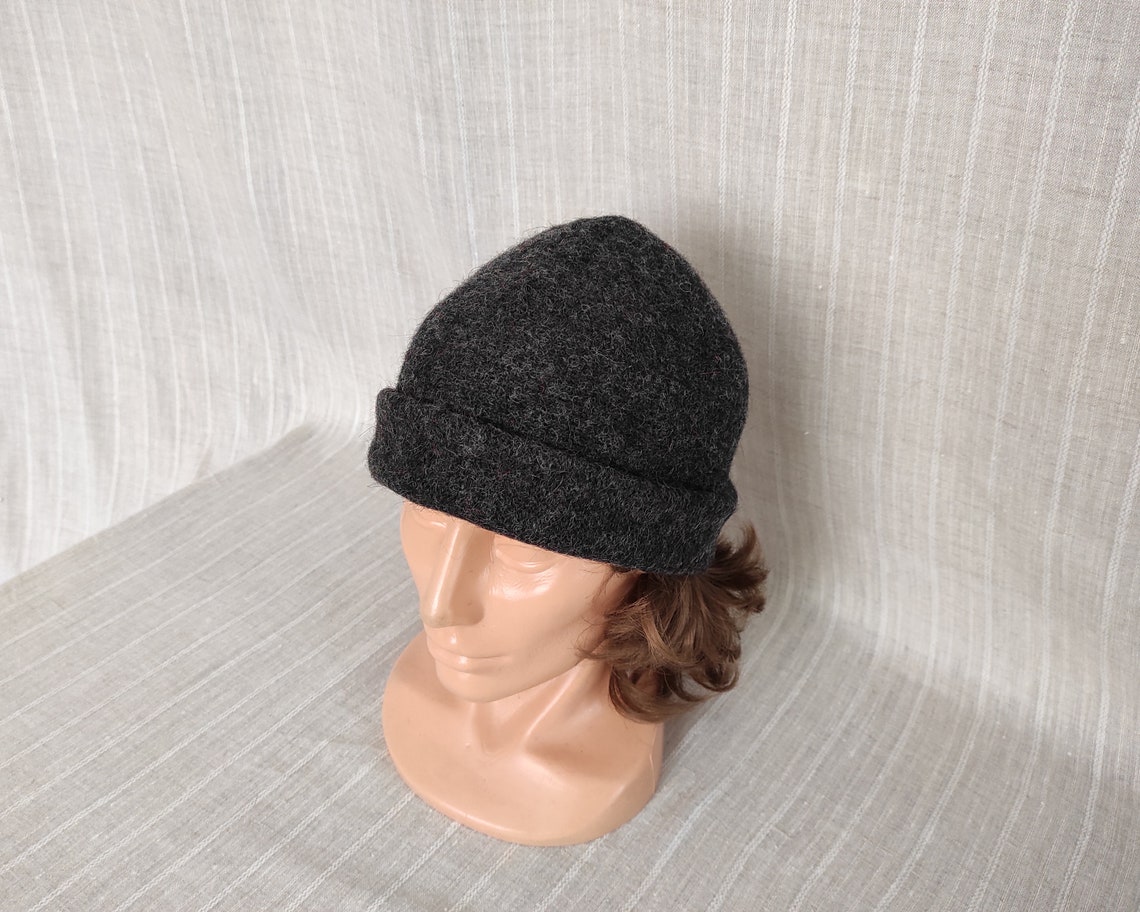 Felted wool roll-up hat / Handmade minimalist beanie / Unisex | Etsy