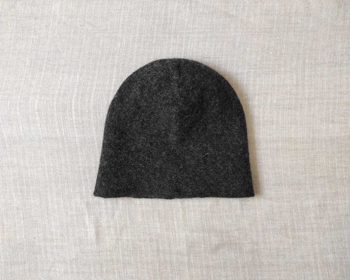 Felted wool roll-up hat / Handmade minimalist beanie / Unisex | Etsy